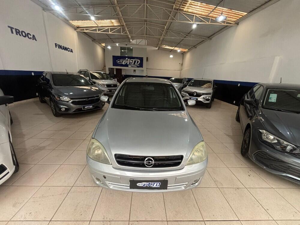 Chevrolet Corsa Sedan 1.8 Manual 02/03 Prata - 4758534 - Seminovos
