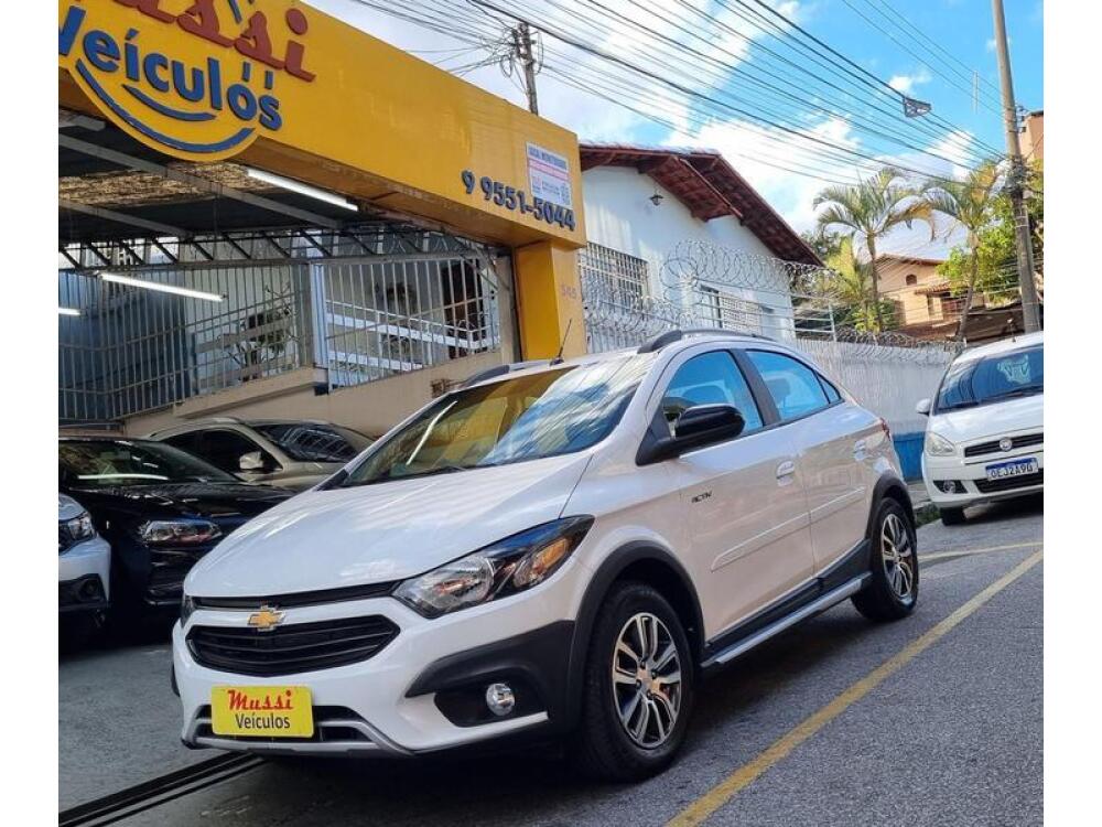 Chevrolet Onix Hatch 1.4 Manual 16/17 Branco - 4733495 - Seminovos