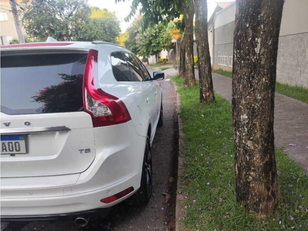 Volvo XC60 2.0 Automático 16/17 Branco - 4023643 - Belo Horizonte