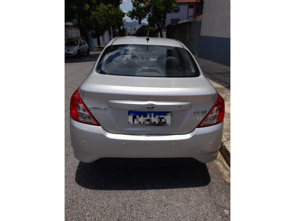 Nissan Versa 1.6 Manual 15/16 Prata - 4750970 - Belo Horizonte