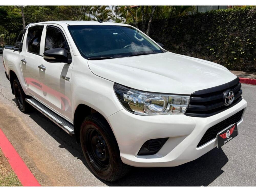 Toyota Hilux CD 2.8 Automático 16/17 Branco - 4725582 - Seminovos