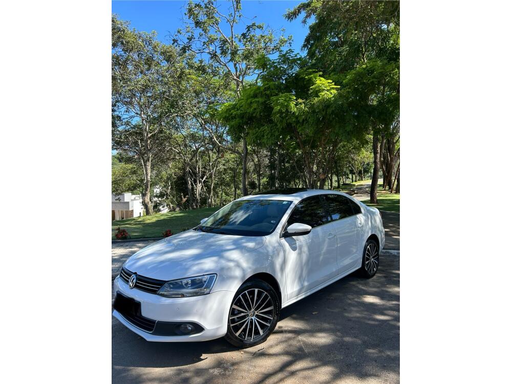 Volkswagen Jetta 2.0 Automático 12/13 Branco - 4758995 - Contagem